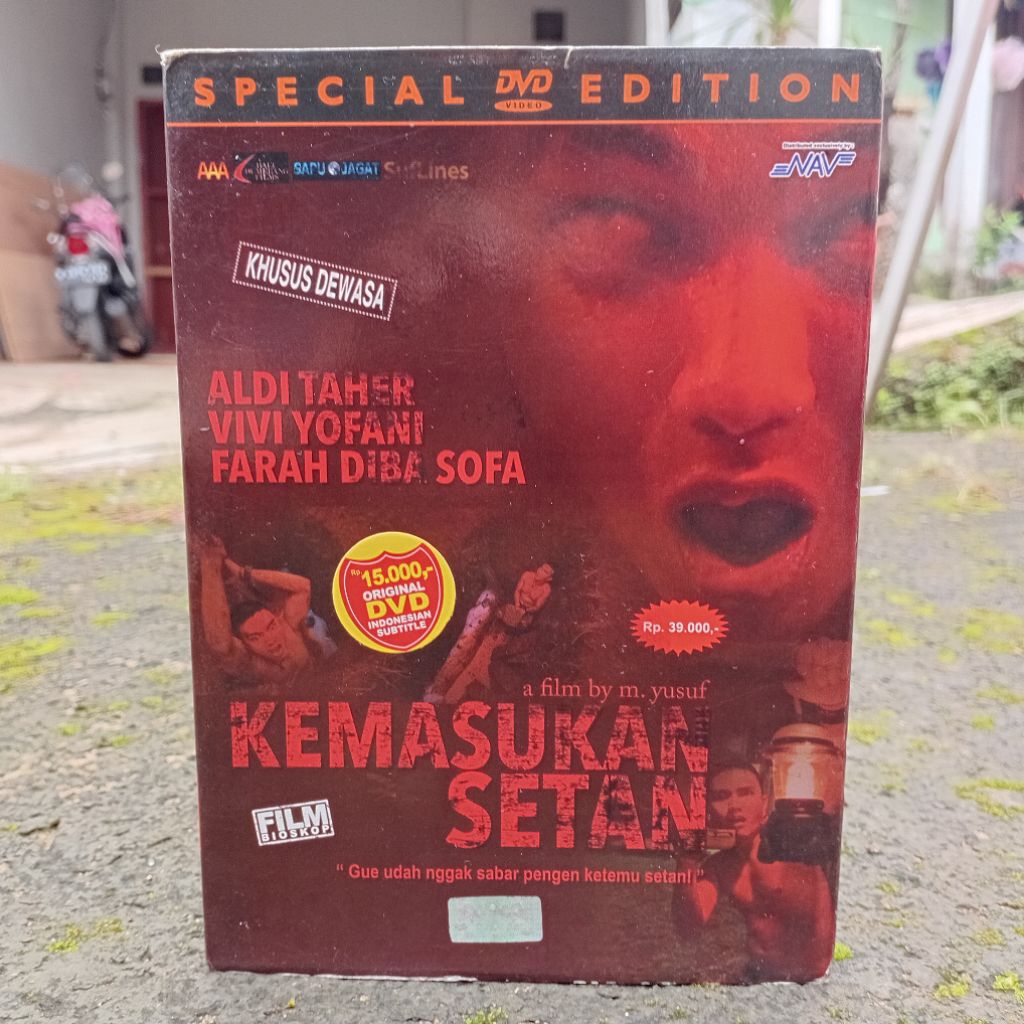 Jual DVD Kemasukan Setan (Special Edition) 2013 Audio Indonesia Original Navirindo | Shopee ...