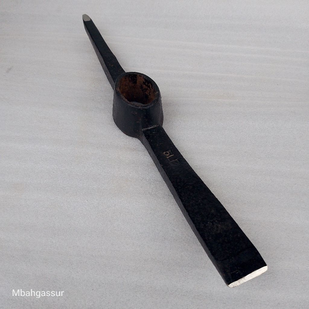 Jual ganco 5 lb alat pengali tanah bekas seken | Shopee Indonesia