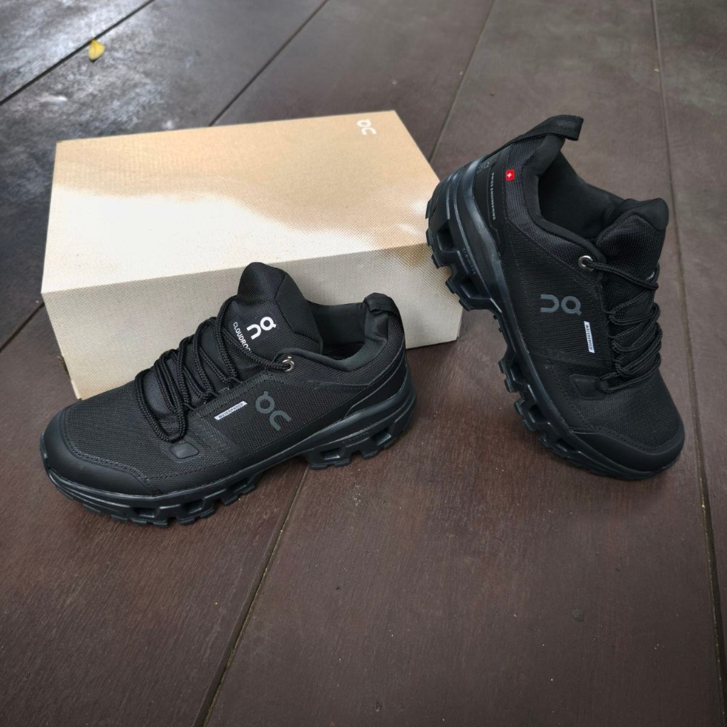 Jual sepatu hiking trekking pria low rock | Shopee Indonesia
