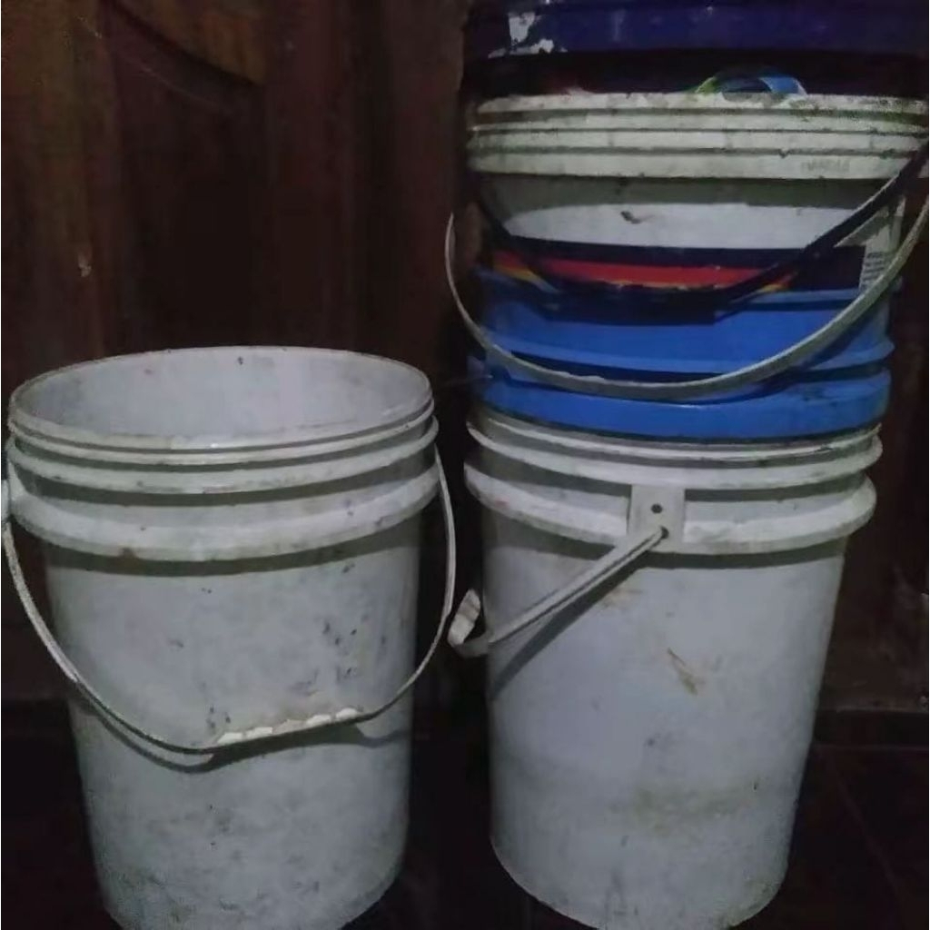 Jual EMBER PLASTIK BEKAS ukuran 25 kg belum dicuci | Shopee Indonesia