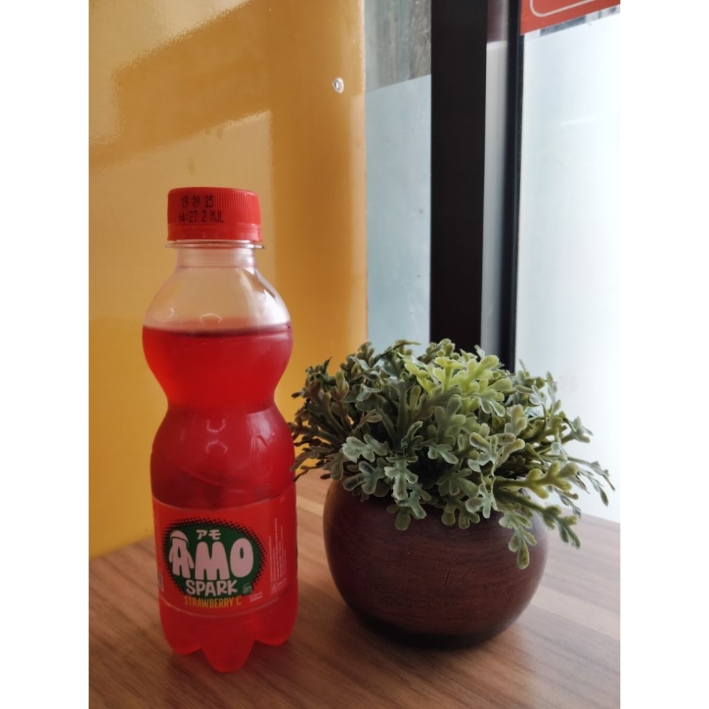 Jual amo sparkling strawberry 200ml | Shopee Indonesia