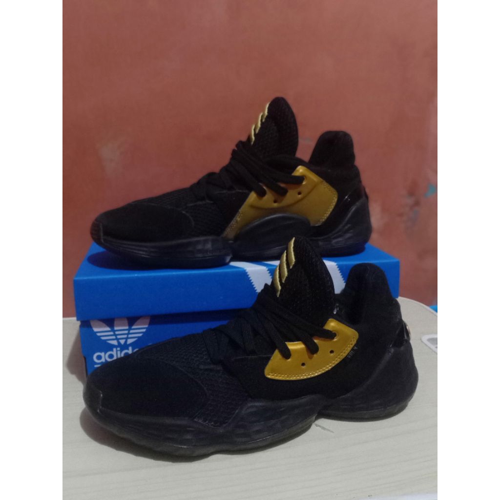 Jual sepatu basket second size 41,5 | Shopee Indonesia