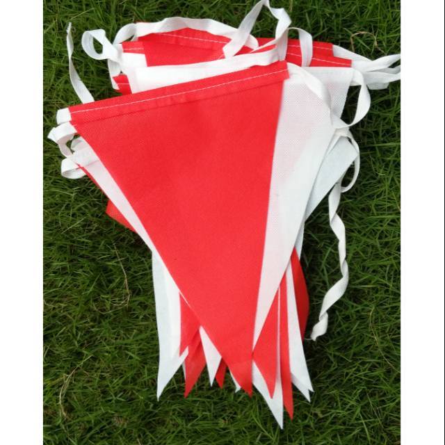 Jual Bendera Segitiga Merah Putih Ukuran 50 meter dan 25 meter Bahan Kain | Shopee Indonesia