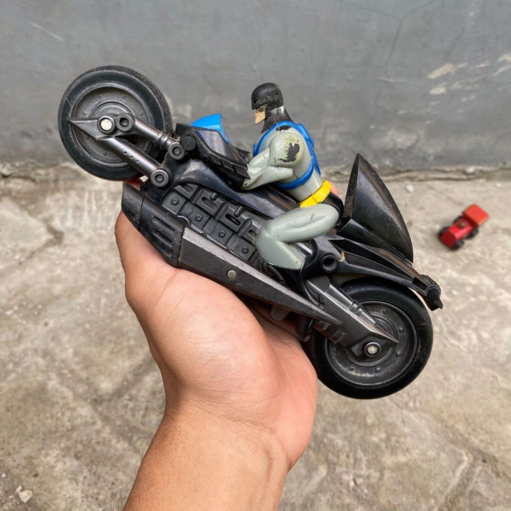 Jual action figure batman on motorcycle original dc Comics | Shopee ...