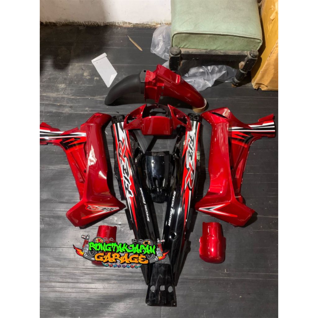 Jual full set body halus fiz r f1zr merah hitam set stiker special ...