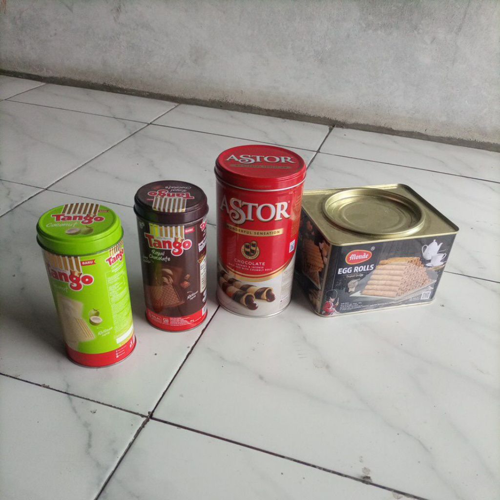 Jual Kaleng tango kaleng astor kaleng eggrolls | Shopee Indonesia