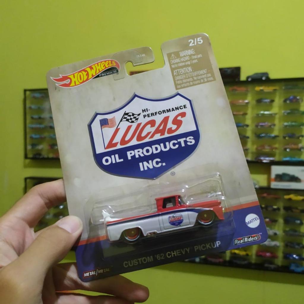 Jual Hot Wheels Ban Karet Custom 62 chevy pickup lucas Langka Setara ...
