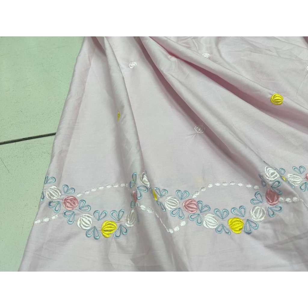 Jual KAIN KATUN BORDIR IMPORT MOTIF BUNGA PINGGIRAN | Shopee Indonesia