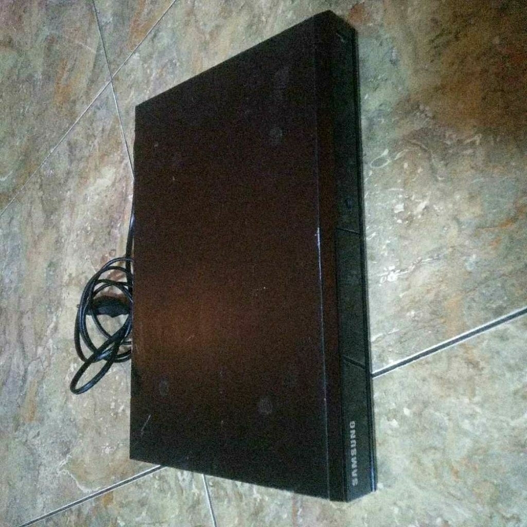 Jual DVD CD VCD PLAYER SAMSUNG DVD-E360K USB MIC NORMAL TIDAK ADA REMOT ...