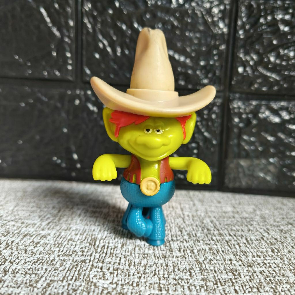 Jual MAINAN TROLL dari Happy meal mcd. mainan mcd. mainan PL kondisi ...