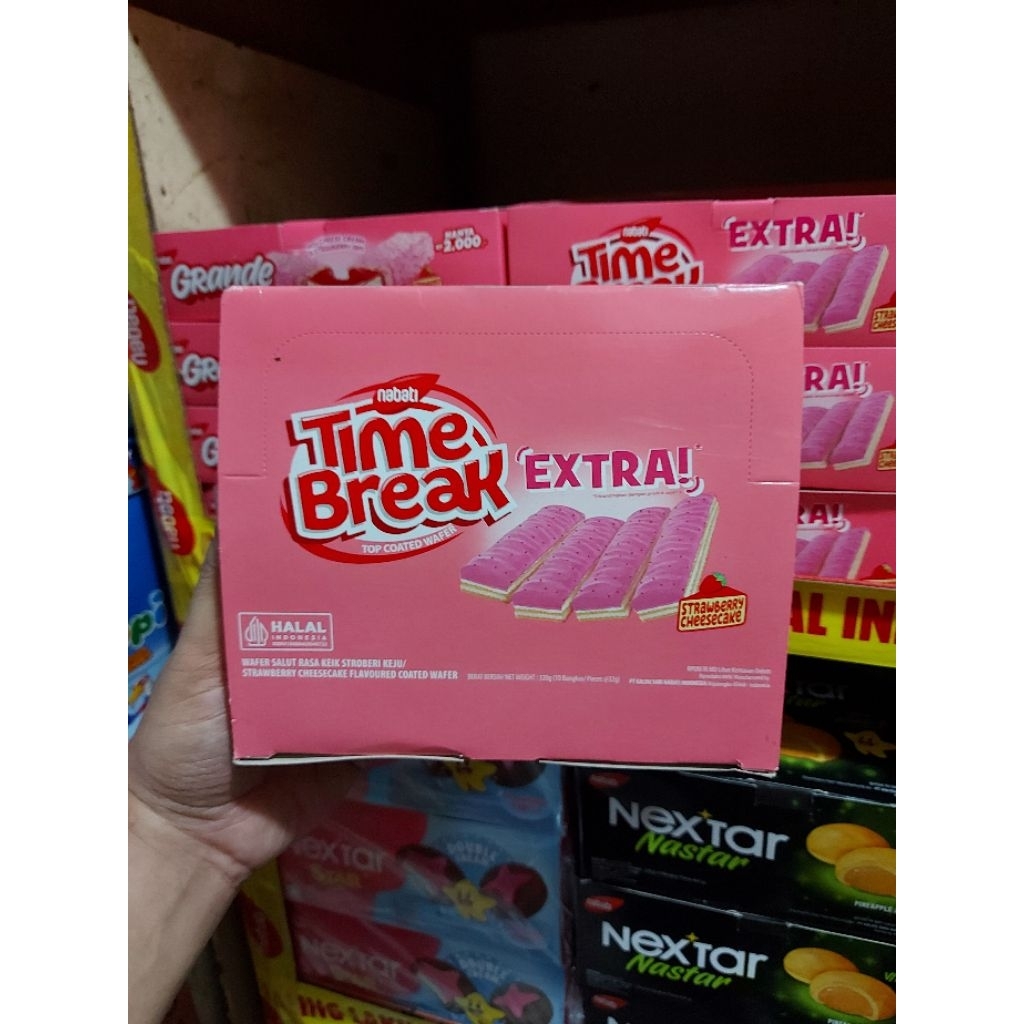 Jual WAFER NABATI TIME BREAK COKELAT / STRAWBERRY | Shopee Indonesia