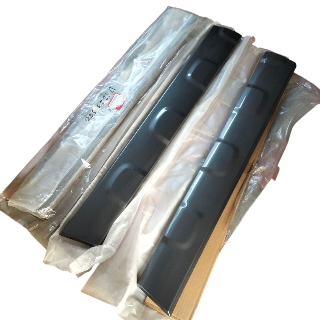 Jual Garnish Pintu List Hitam /grey Body Pintu Honda Crv Gen 3 2007 ...