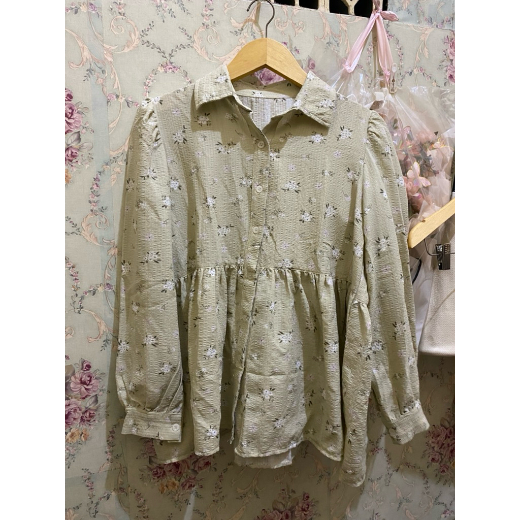 Jual Preloved Blouse bunga bunga | Shopee Indonesia