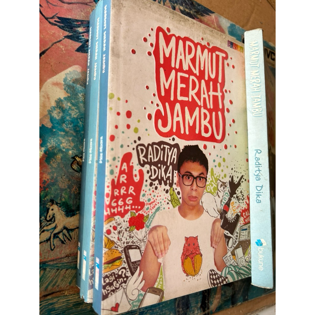 Jual novel kambing jantan, marmut merah jambu, koala kumal, manusia ...