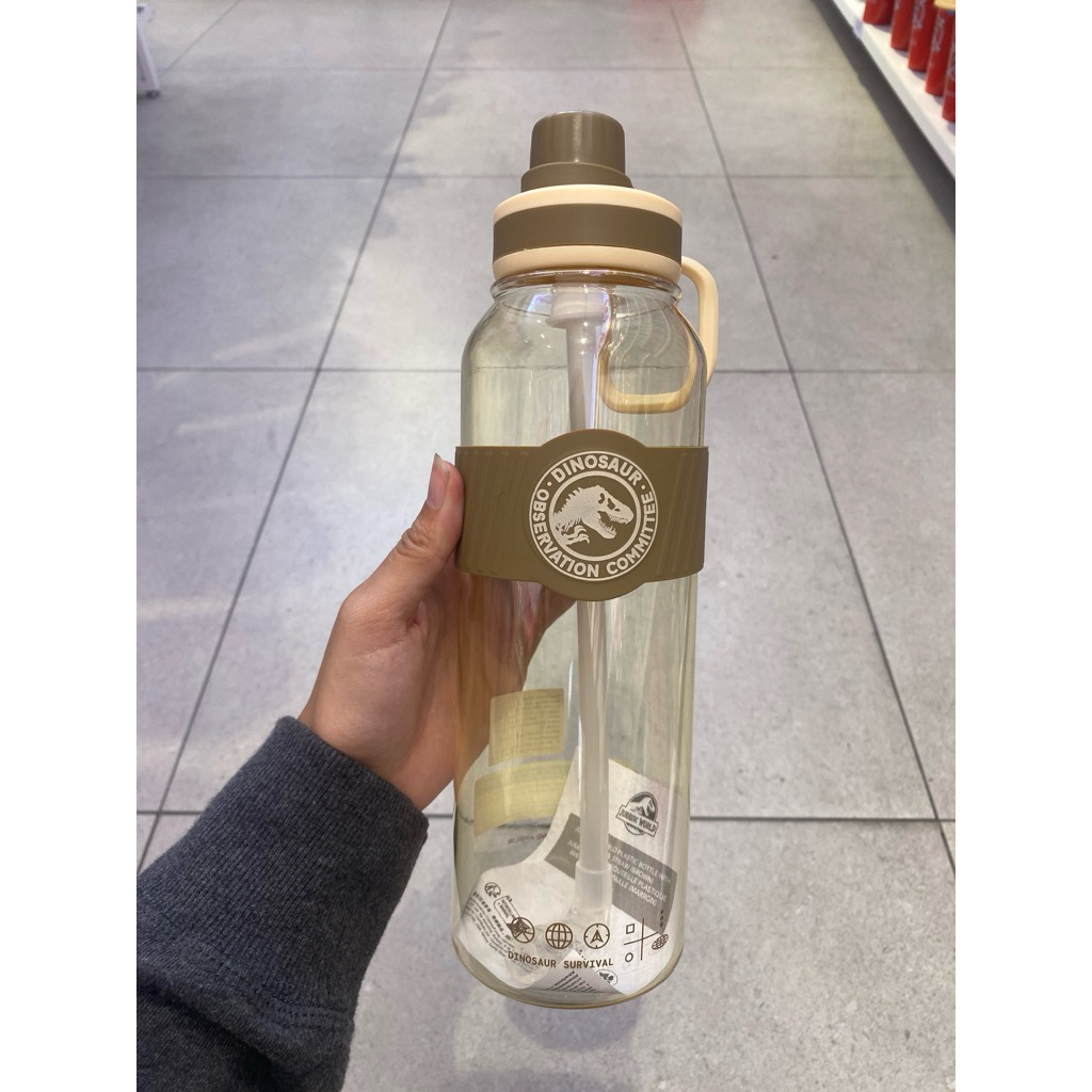 Jual Miniso Jurassic World Plastic Bottle With Handle & Straw 1000ml ...