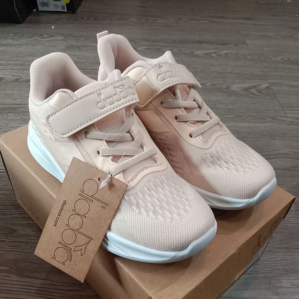 Jual Sepatu DIA Mercy JR (F) | Shopee Indonesia