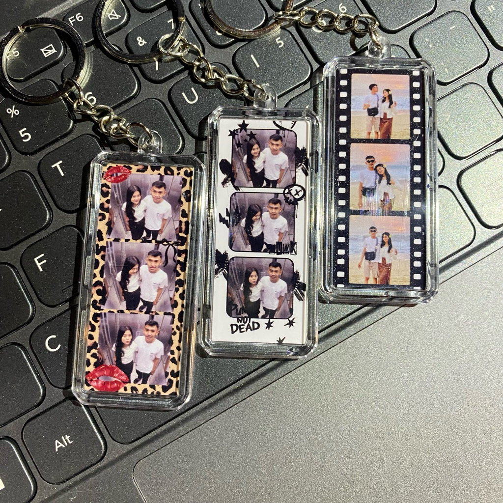Jual [COD] Keychain Photostrip Costume | Keychain Acrylic Costume ...