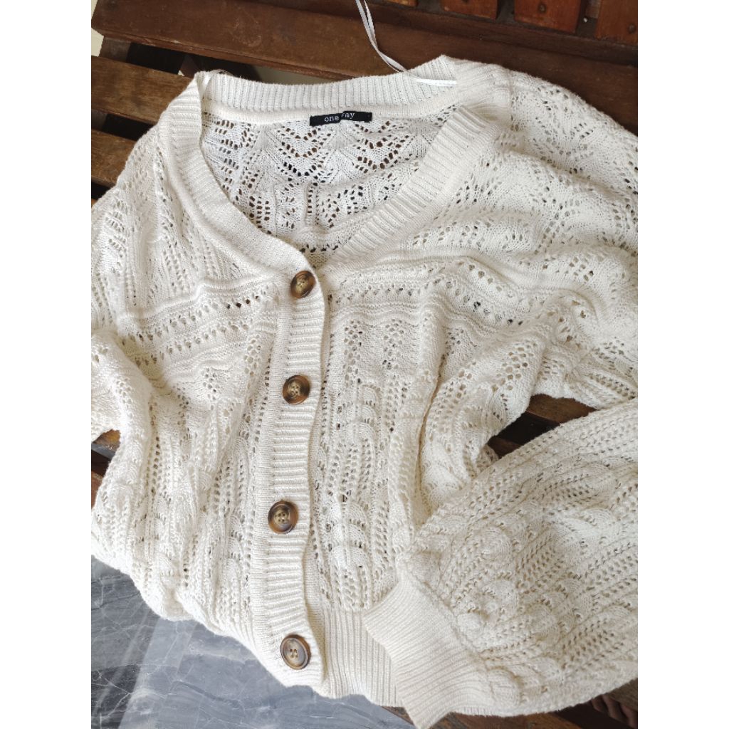 Jual (PRELOVED) sweater & cardigan lucu | Shopee Indonesia