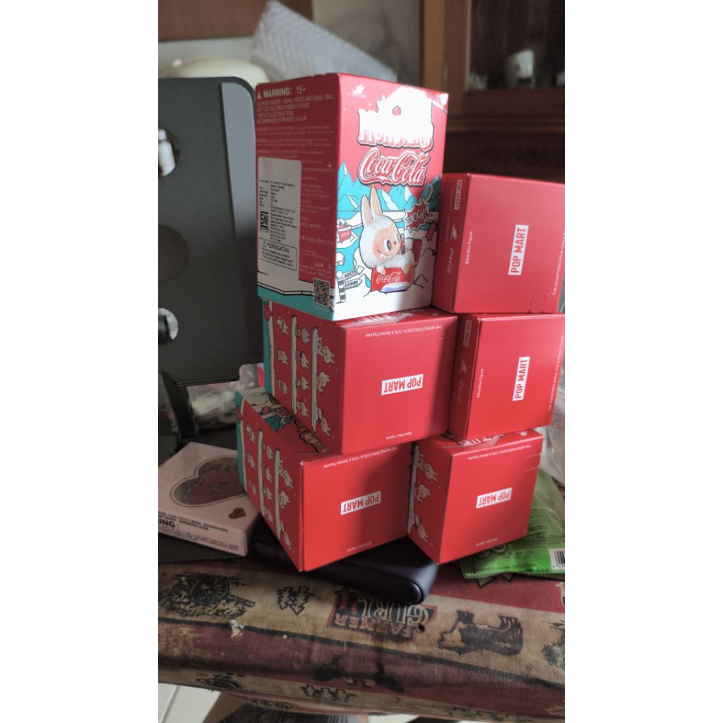 Jual labubu coca cola figure dan 2 set playing set | Shopee Indonesia