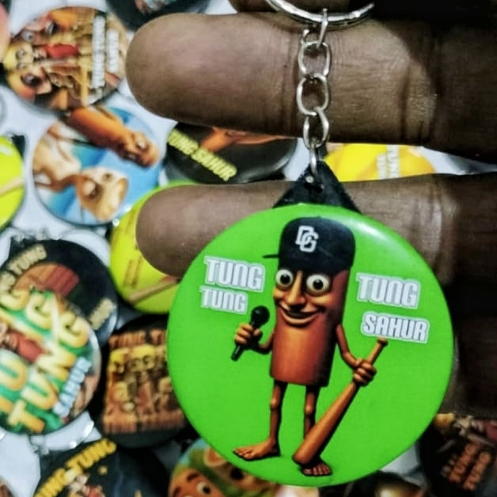 Jual 1pcs SOUVENIR MOTIF ANOMALI GANTUNGAN KUNCI PIN ((ANOMALI ...