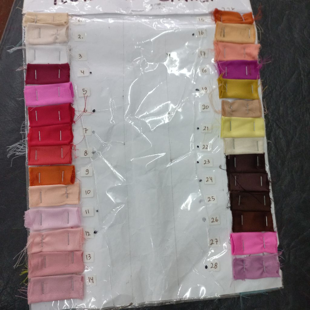 Jual kain satin roberto cavali . lebar 1.50m. harga per 50cm | Shopee ...