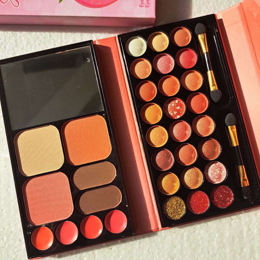 Jual EYESHADOW MAKEUP PALETTE COVER PINK/MERAH (GAMBAR PERTAMA) COVER ...