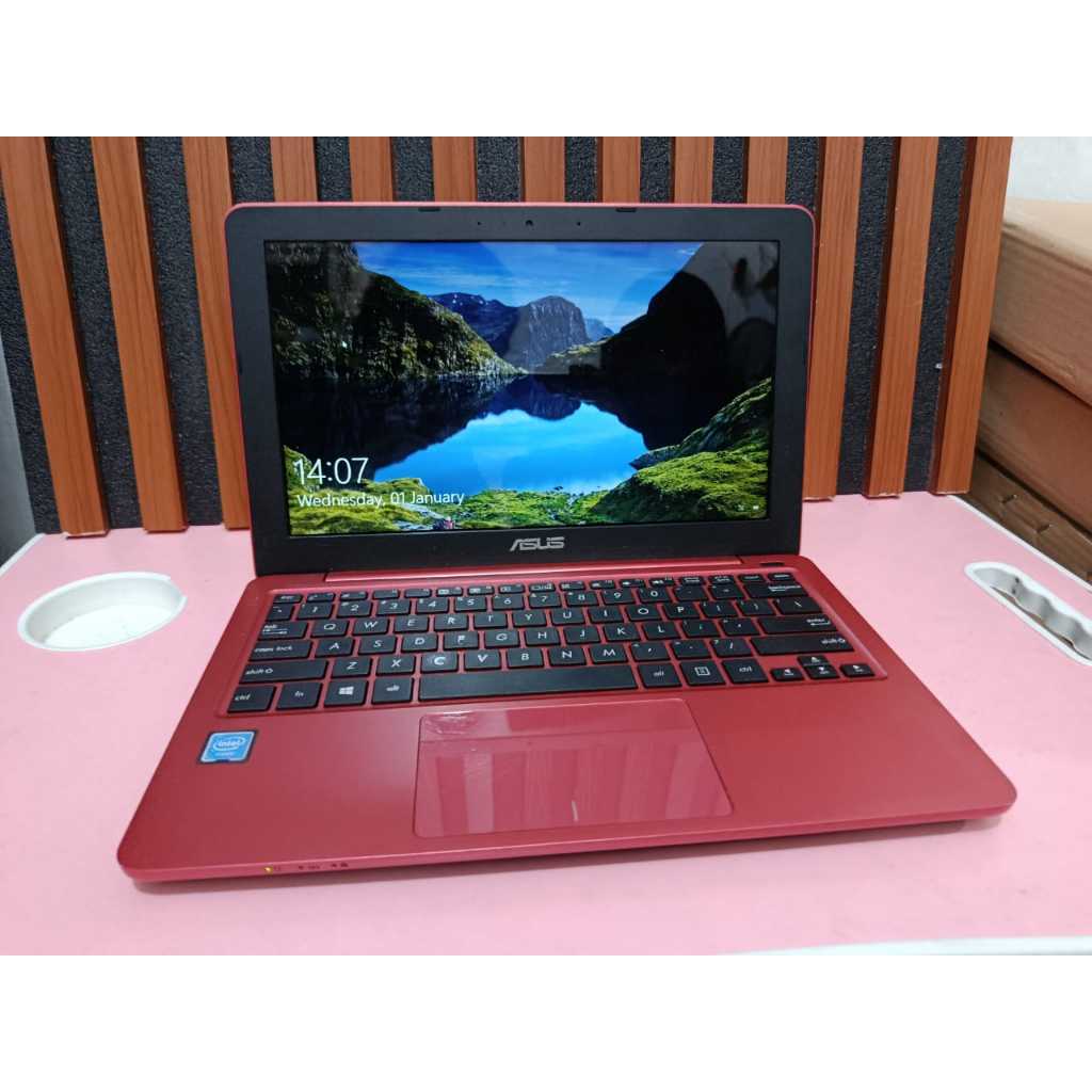 Jual Notebook Asus E202S Windows 10 pro 64bit Intel celeron N3060 1.6 ...