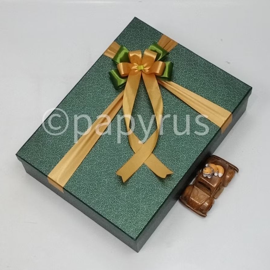 Jual PAPYRUS 30x40 Tinggi 10cm Kotak Kado Gift Box Hadiah V2 | Shopee Indonesia