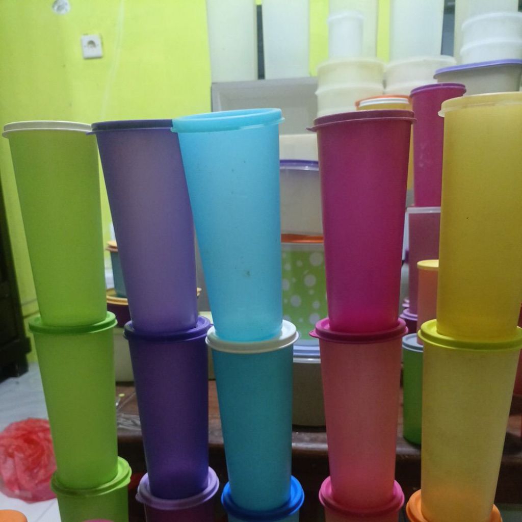 Jual Giant tumbler 470ml tupperware ( 6pcs ) original second | Shopee ...