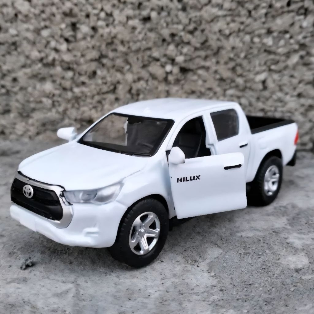 Jual Mainan Diecast Mobil Pickup Hilux Miniatur Skala 1:32 dengan Pintu ...