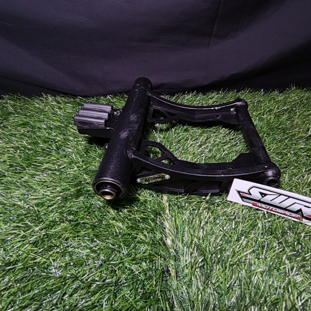 Jual Engine mounting Lengkung Arumi untuk vario | Shopee Indonesia
