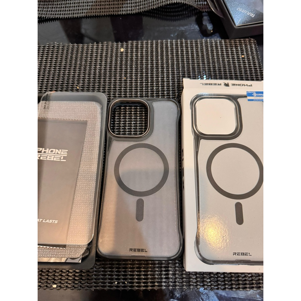 Jual Rebel case frosted flex iphone 15 promax,Aulumu case carbon flex ...