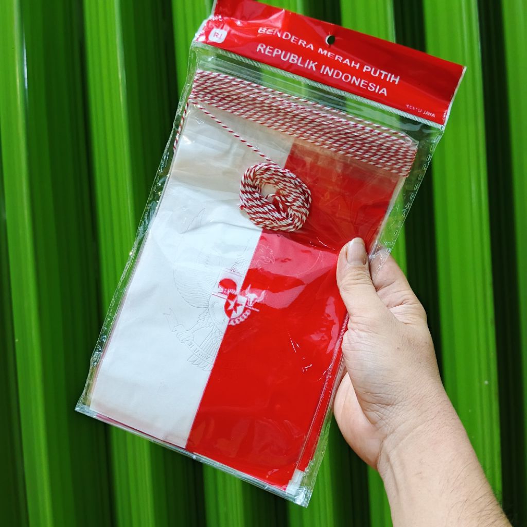 Jual 1 Pak Bendera Plastik Tali Merah Putih Republik Indonesia Isi 20 ...