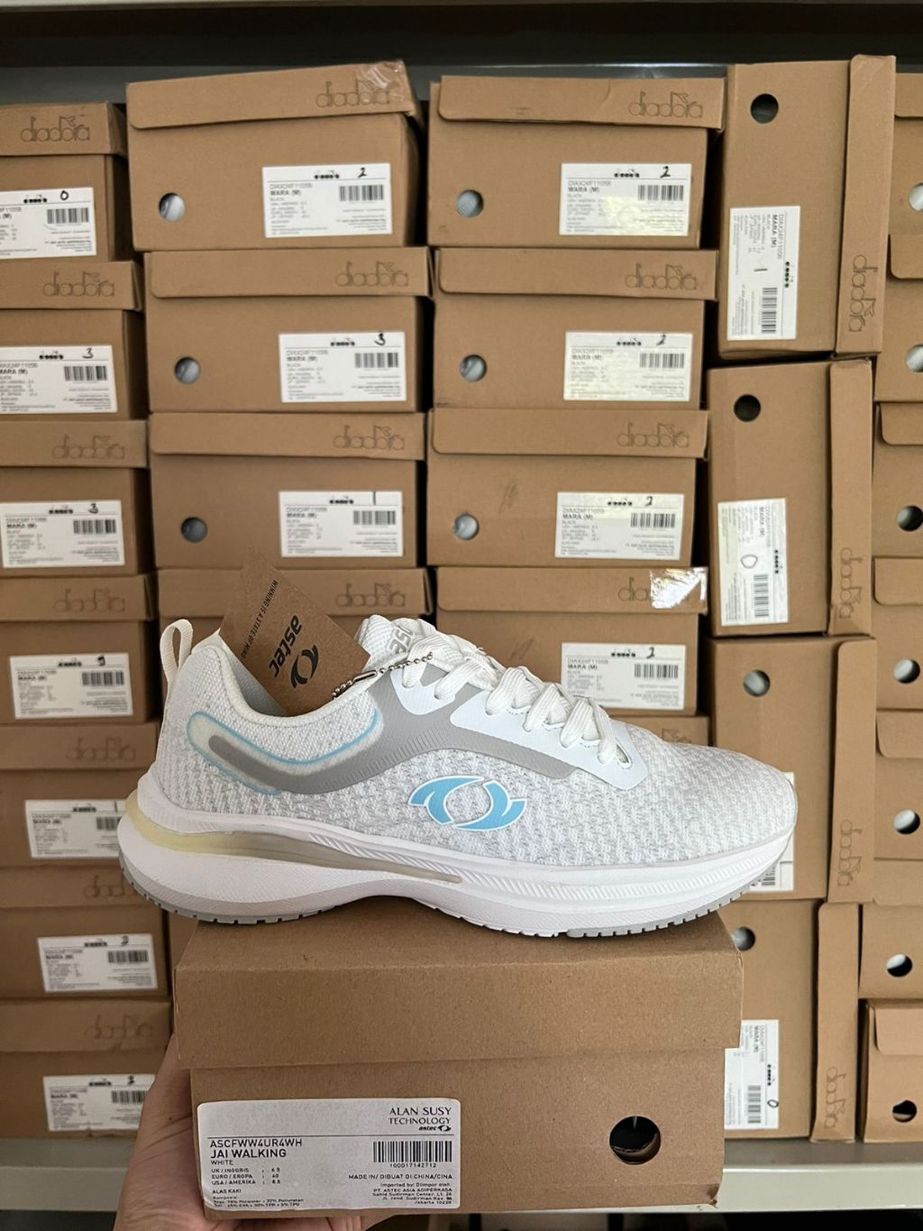 Jual Astec Jai Walking White Men Shoes Original | Shopee Indonesia