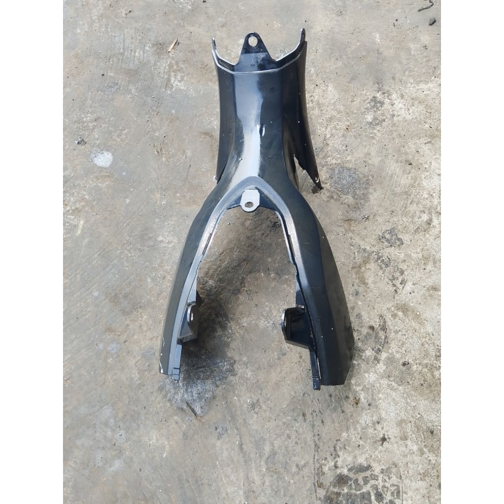 Jual Cover Leksil Tengah Shogun FL 125 New Barang Second Original ...