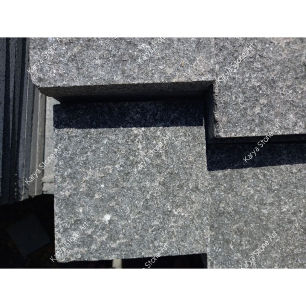 Jual Batu Alam Andesit Hitam Bakar 20x20x3cm | Shopee Indonesia