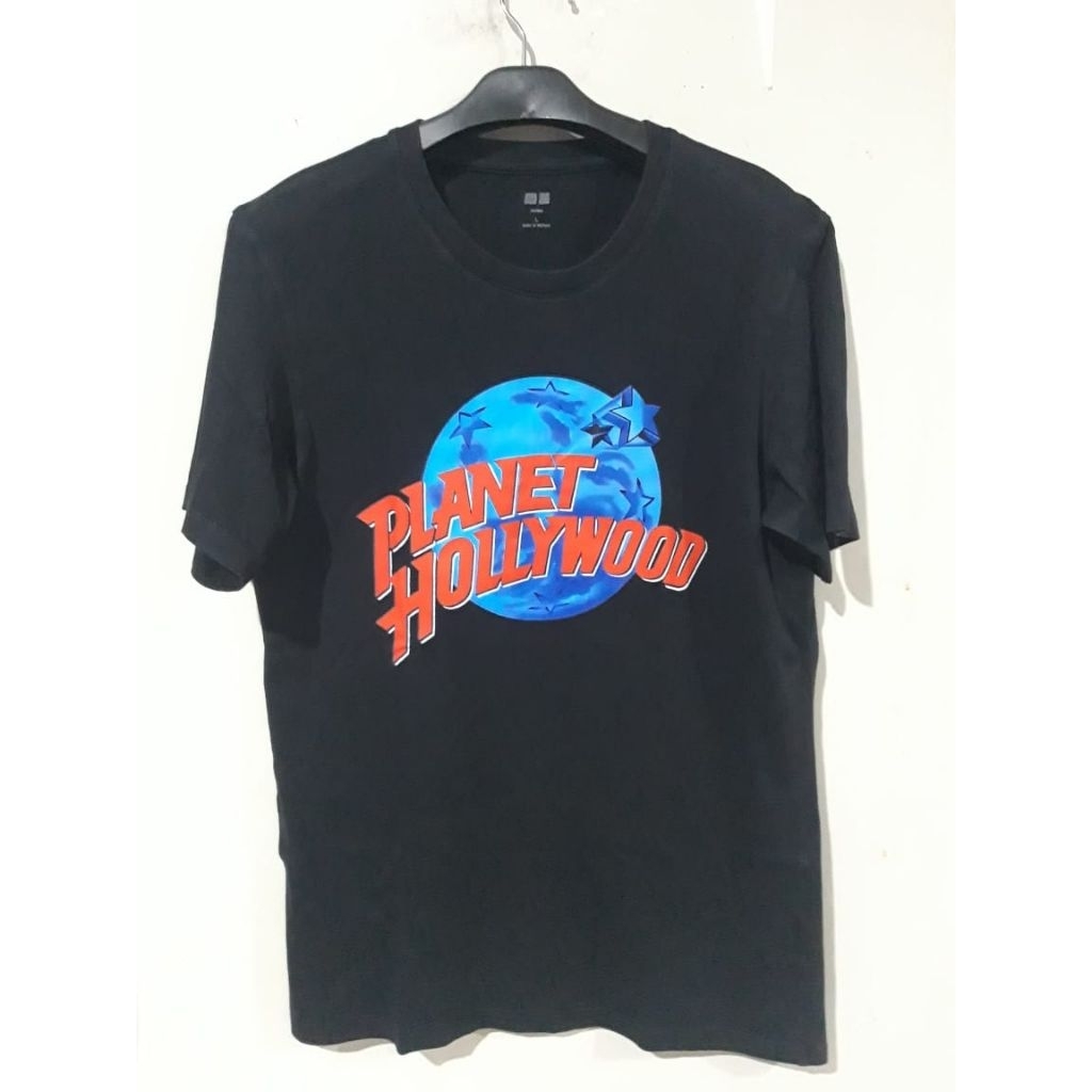 Jual kaos warna hitam size M Freeloved/bekas/thrift/second/seken ...