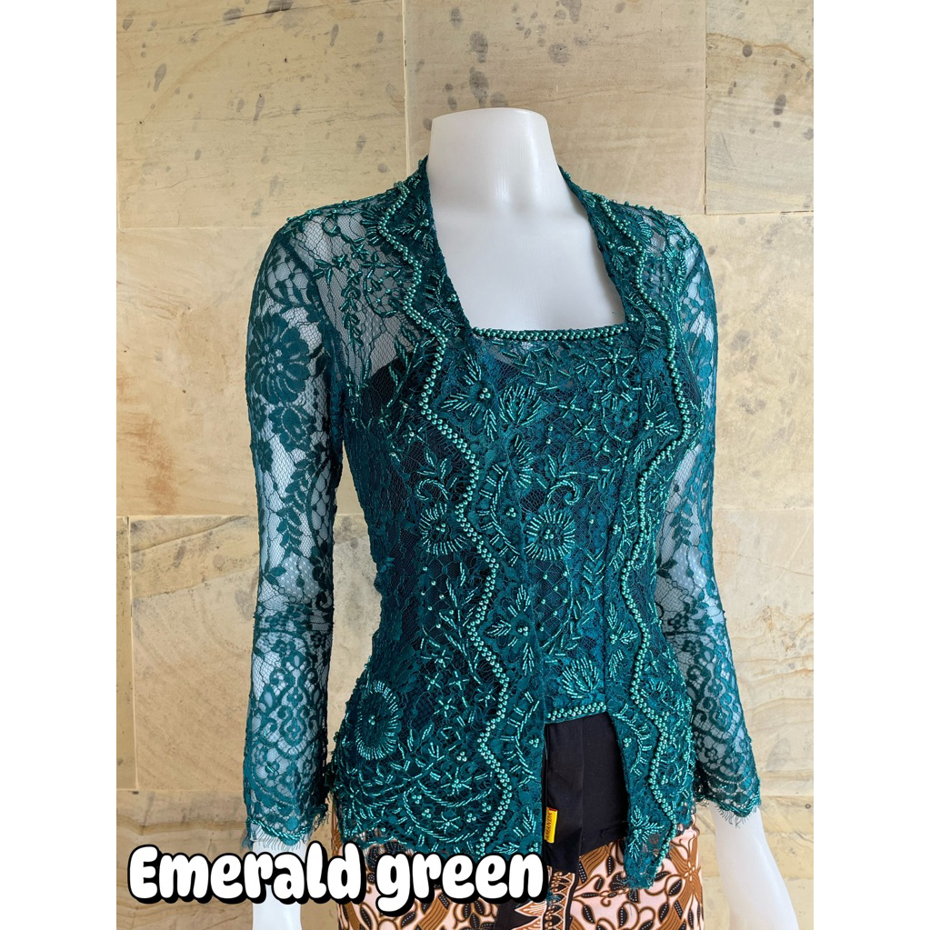 Jual Kebaya Brokat Metalik Kutubaru Payet Alina | Shopee Indonesia