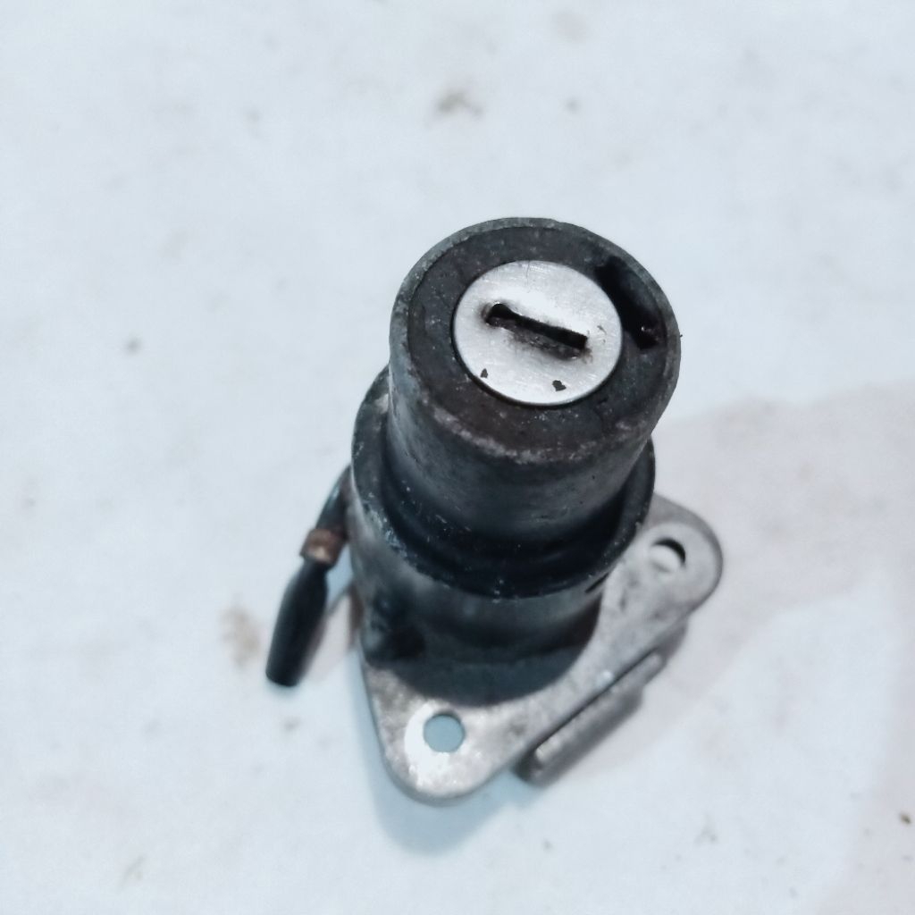 Jual kunci kontak Yamaha Tiara 120 S 4TT Oryginal second bekas | Shopee ...