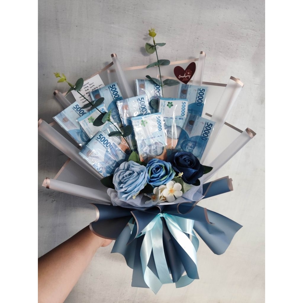 Jual Buket uang mainan 10 lembar, kerangka bucket, wisuda, Mahar nikah ...