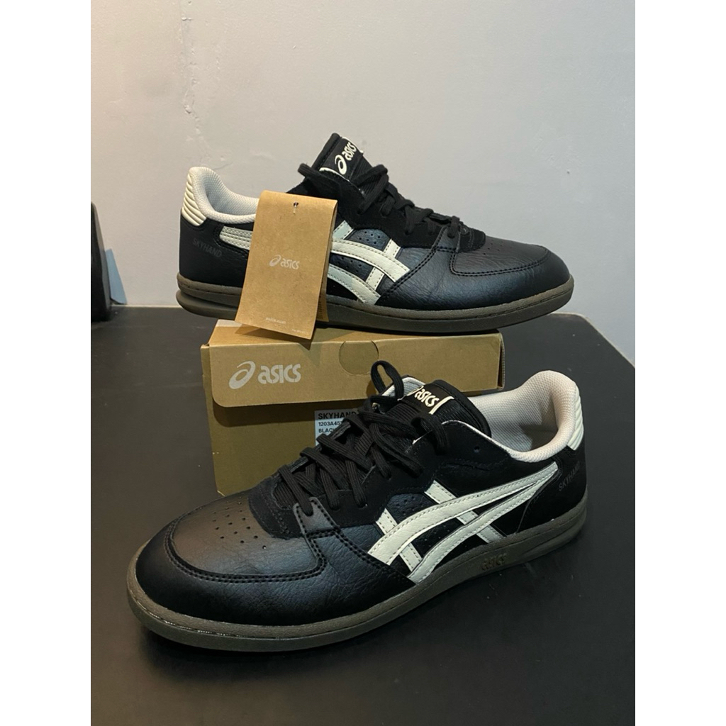 Jual [HARGA MASIH NEGO] Asics Skyhand OG Unisex (black/Oatmeal ...