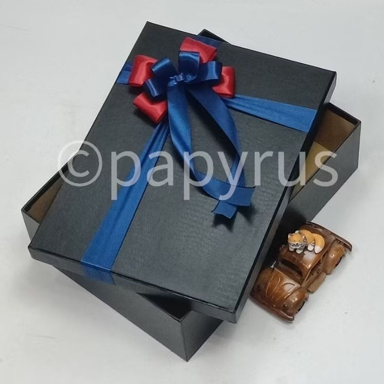 Jual PAPYRUS 25x35 Tinggi 8cm Kotak Kado Gift Box Hardbox Hampers Hadiah V2 | Shopee Indonesia