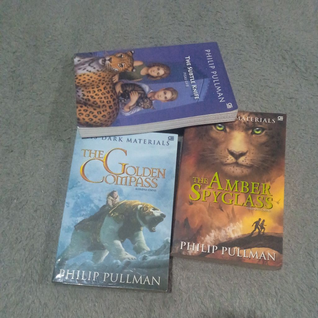 Jual The Golden Compass, The Amber Spyglass, The Subtitle Knife ...