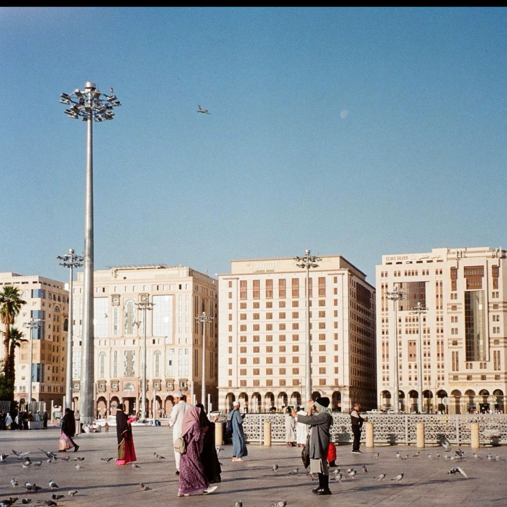 Jual Kamera Analog Fujifilm Zoom Date 90s | Shopee Indonesia