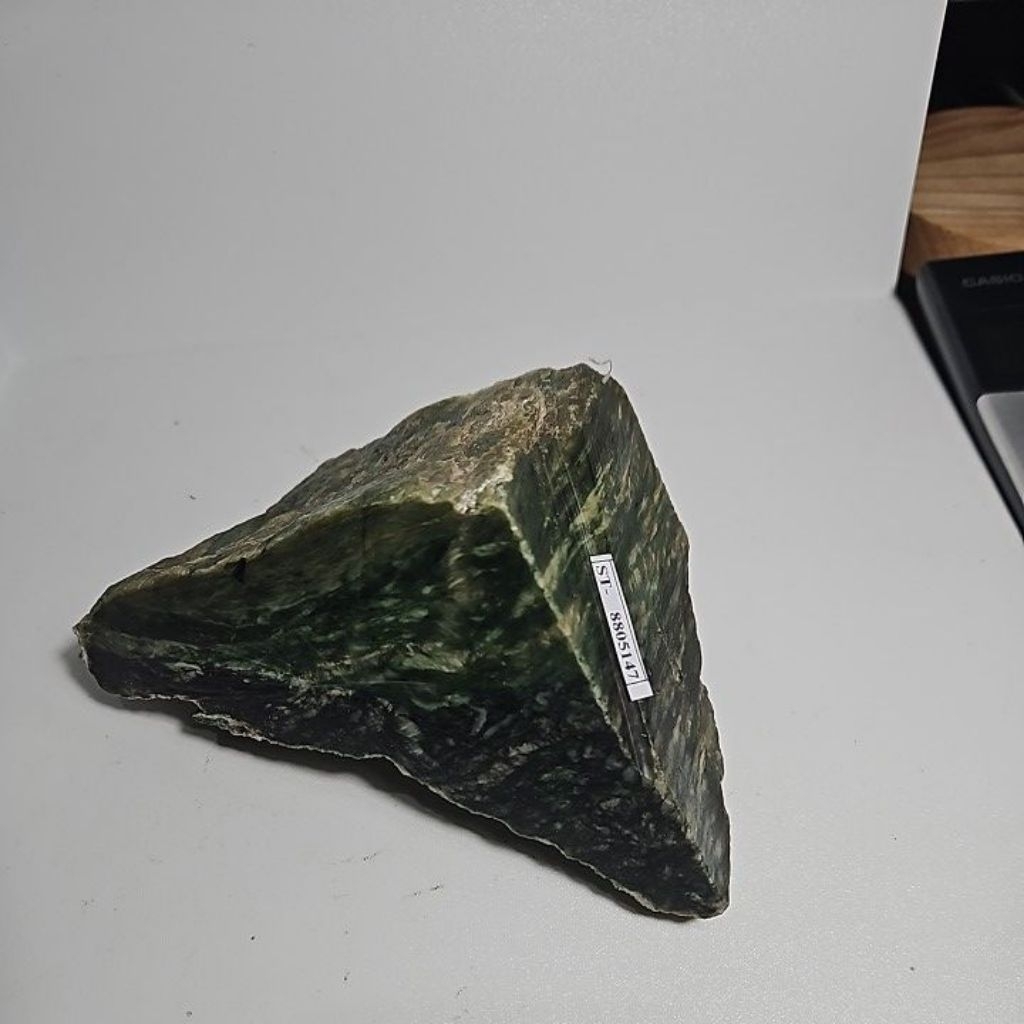 Jual NEPHRITE JADE ROUGH BATU ALAM ASLI | Shopee Indonesia