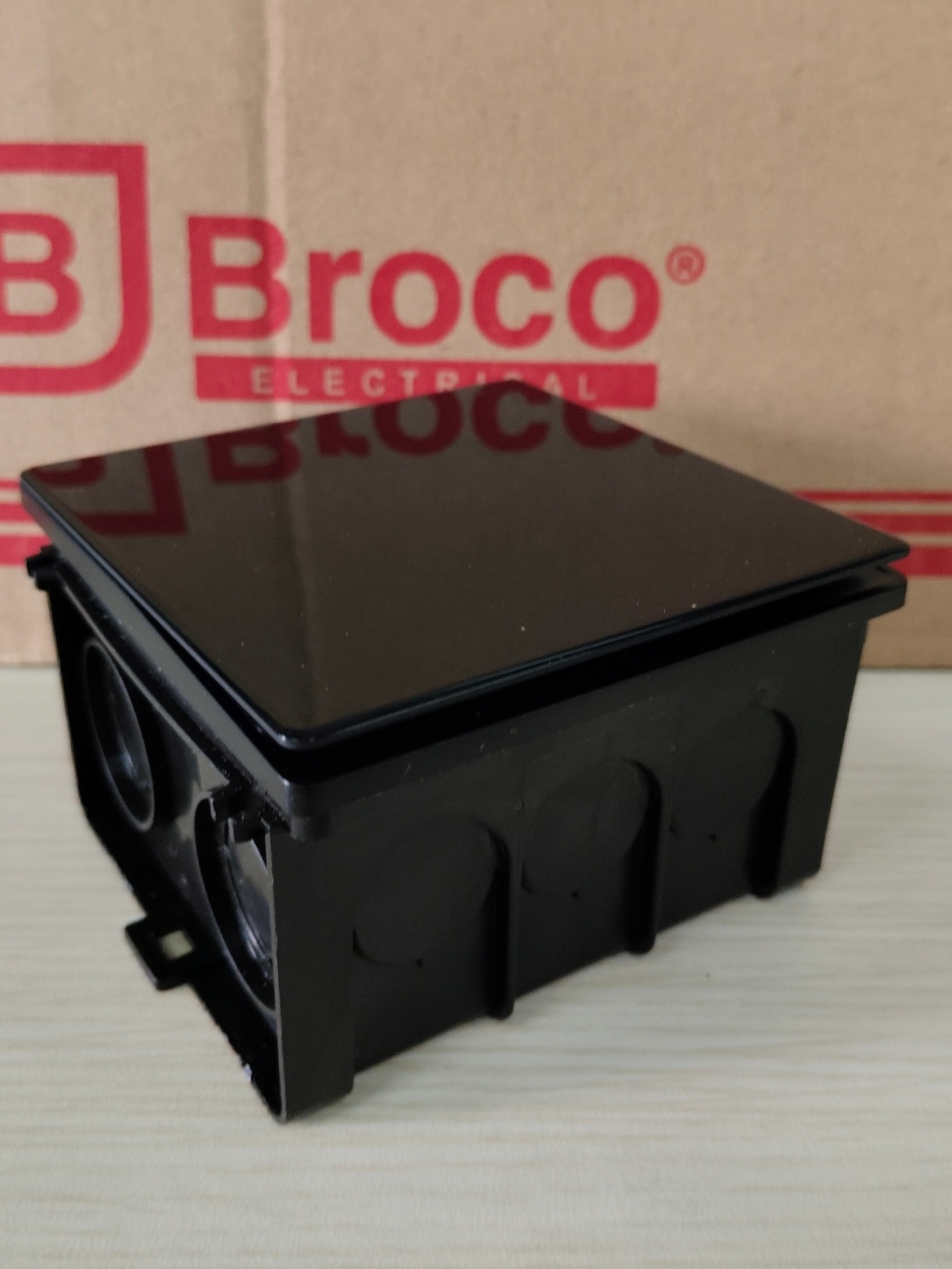Jual Broco Lunox Glass Singel Switch 1 Arah 16A 250V - Include Inbow ...