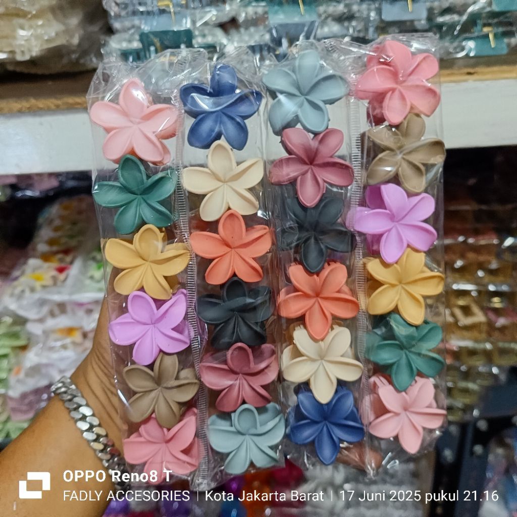 Jual ISI 12 PCS JEPIT RAMBUT JEDAI KAMBOJA 4 CM WARNA DOP | Shopee Indonesia