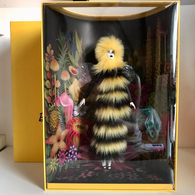 Jual BARBIE SILKSTONE THE BEE X MARK RYDEN | Shopee Indonesia