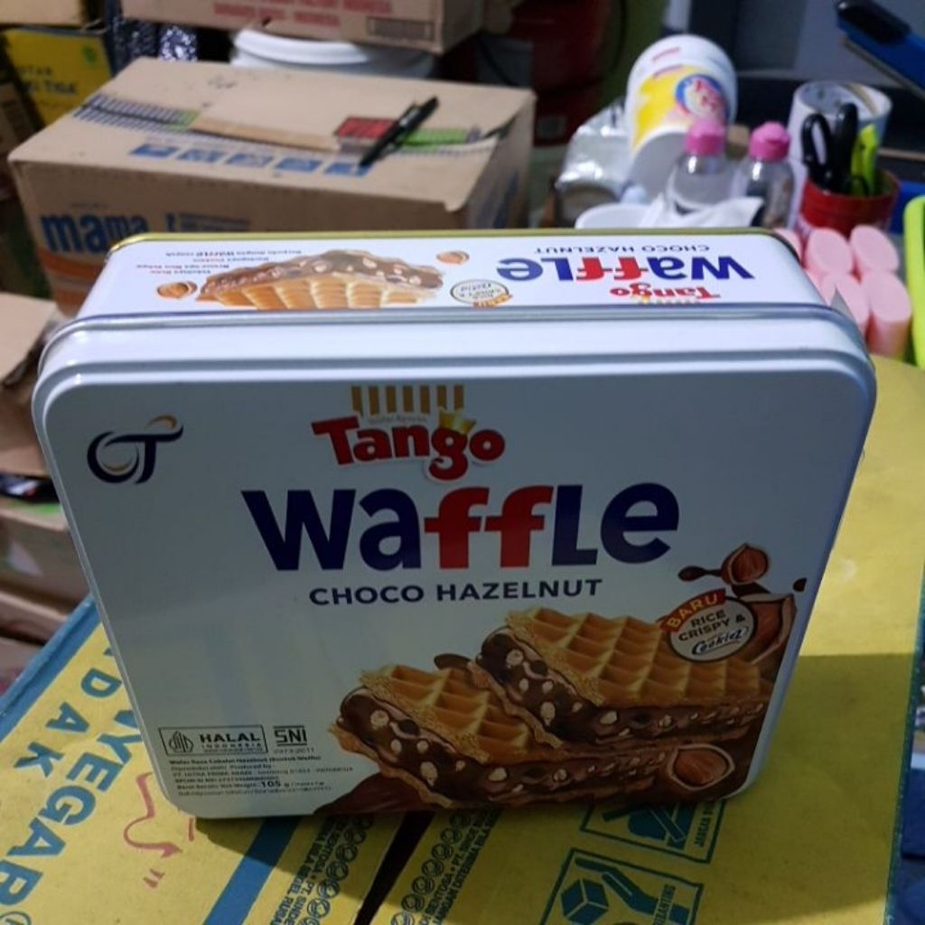 Jual TANGO WAFFLE CHOCO HAZELNUT 105gr | Shopee Indonesia