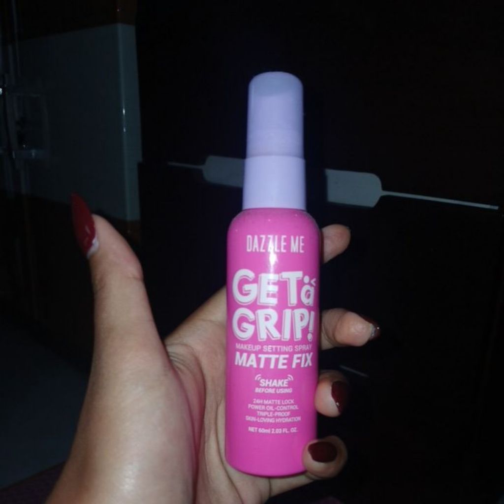 Jual preloved setting spray dazzle me | Shopee Indonesia